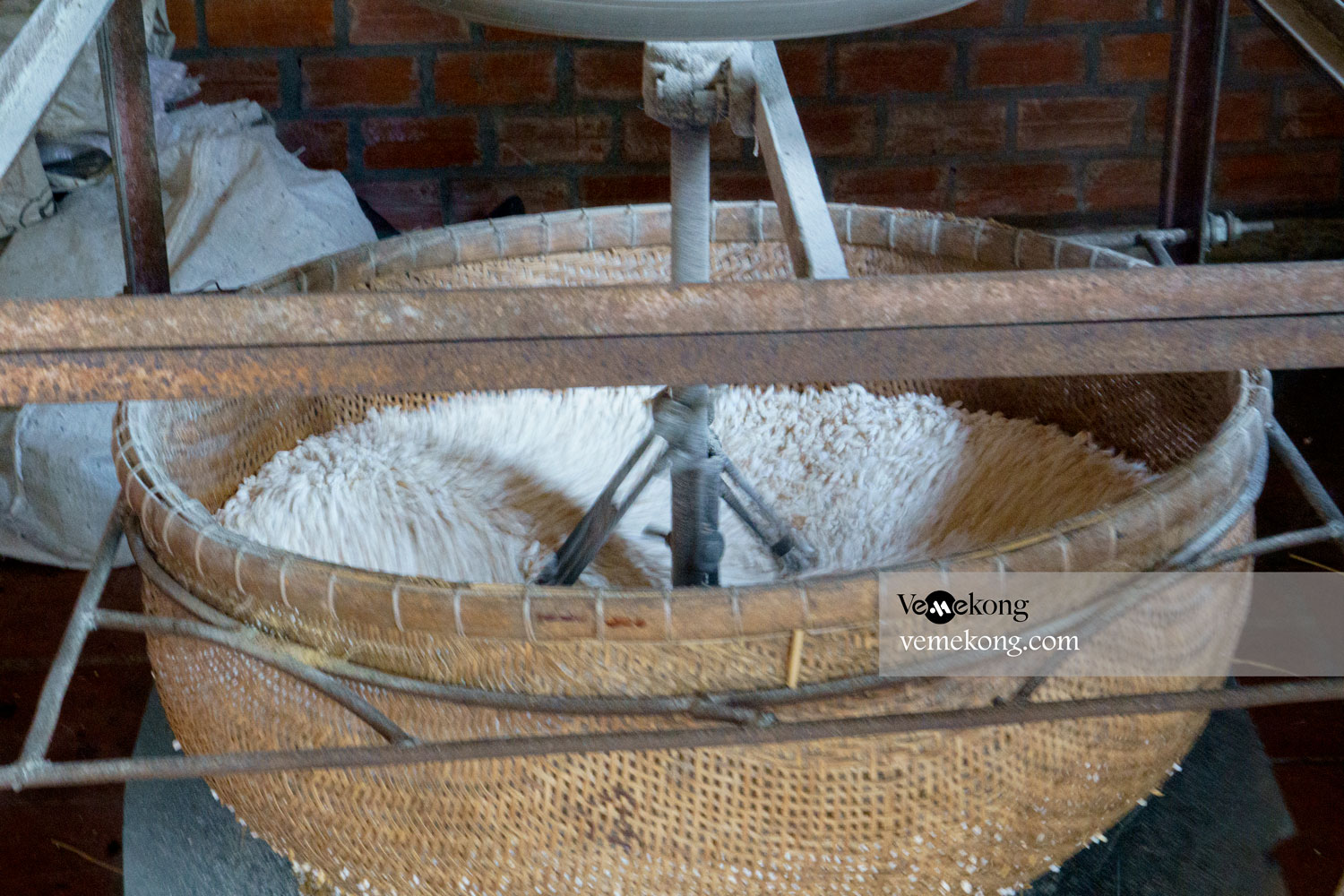 A Guide to Puffed Rice Cake Traditional Village In Cai Be & Vinh Long ...