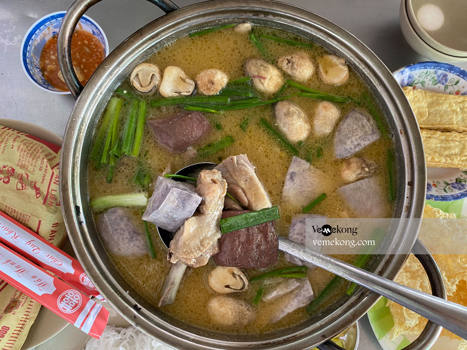 Duck cooked with Fermented Tofu – Eat Best Food in Can Tho | Vemekong