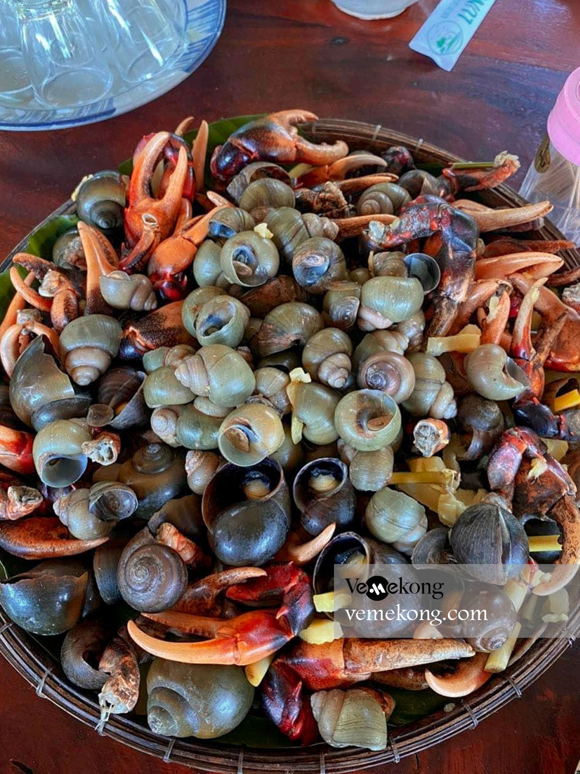 Grilled Snails with Pepper – Eat Best Food in Can Tho | Vemekong